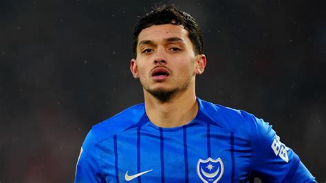 Late Andre Dozzell Goal Earns 10 Man Pompey A Draw With Relegation