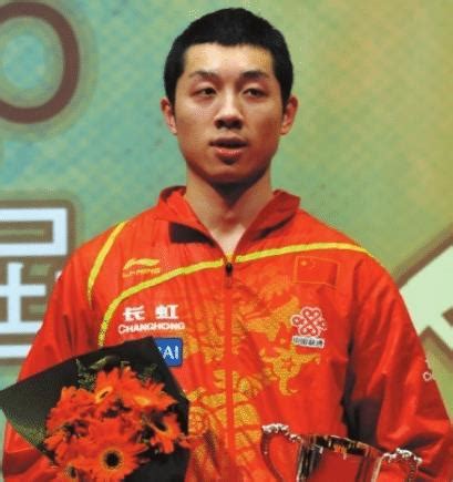 许昕生涯有19个世界冠军，其中双打冠军5个，单打冠军几个呢？