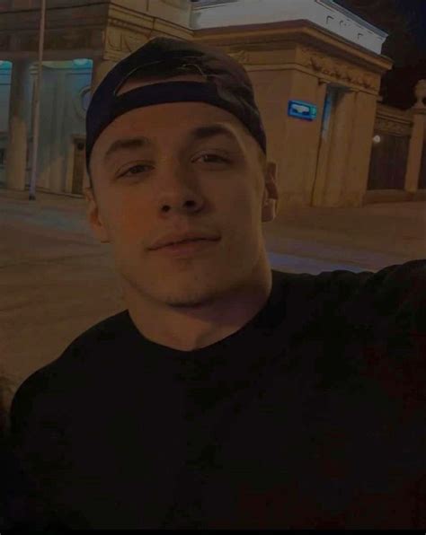 Идеи на тему Macan 170 певец певцы макао