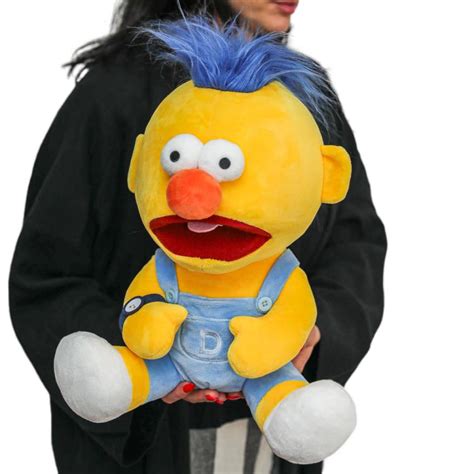Dont Hug Me Im Scared Hugme Yellow Guy 145 Shake Action Plush