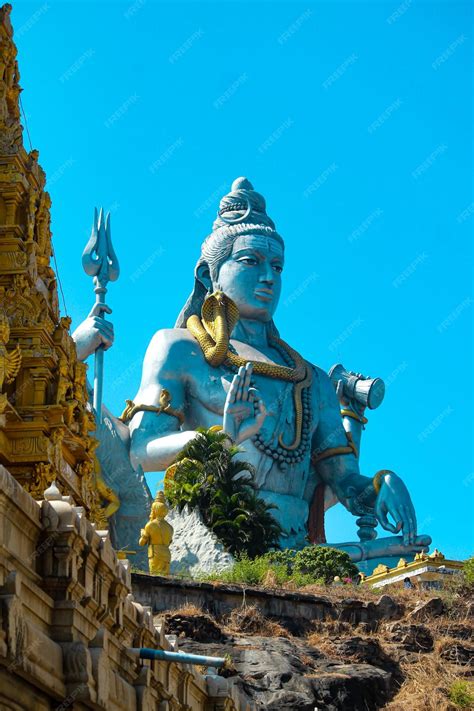 Premium Photo Murdeshwar Shiva Temple