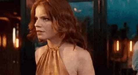 Redhead Lucahollestelle  Redhead Lucahollestelle Discover