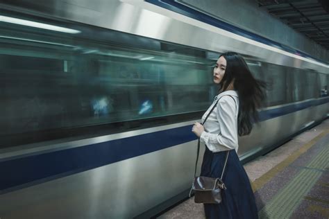 一个95后的都市环境人像 都市人像小技巧（上）