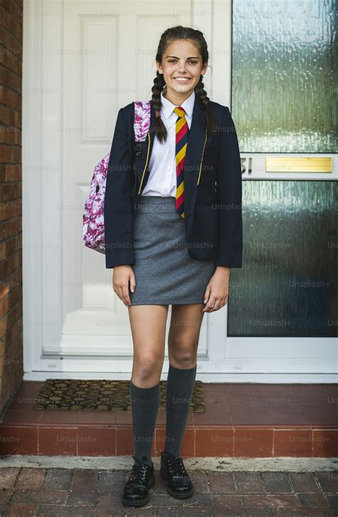 500 Teenage School Girl Pictures Download Free Images On Unsplash
