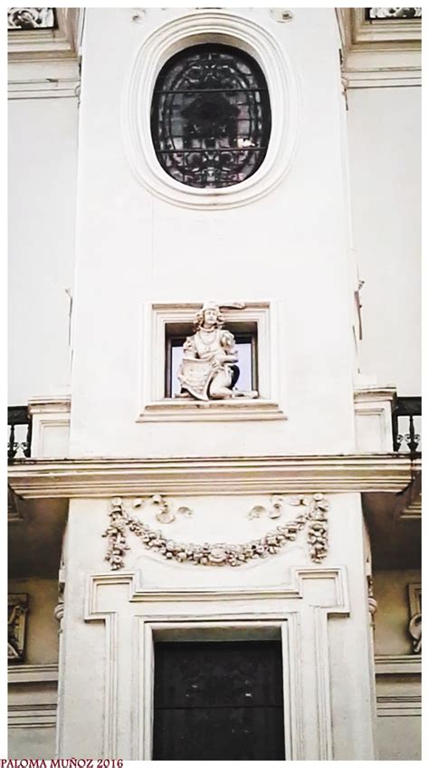 Detalle Del Edificio Grassy En Su Fachada Norte Grassy Building Detail