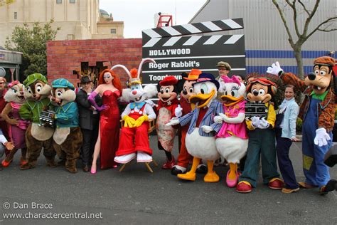 Roger Rabbits Toontown Dream At Disney Character Central