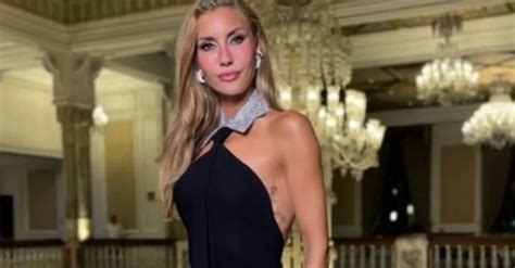 Çağla Şıkel Annesi Ablası Ve Oğullarıyla Lunaparkta çocuklar Gibi