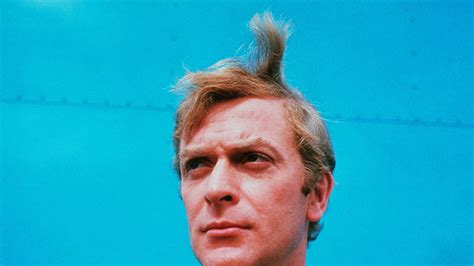 El Joven Michael Caine Con Gafas Michael Caine Recuerda Cuando Vio Por