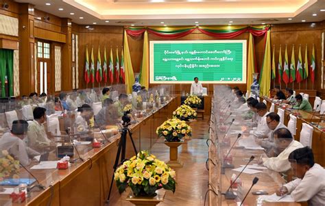 ကချင်ပြည်နယ်၊ ဝိုင်းမော်မြို့နယ် ဧရာဝတီမြစ်ကမ်းဘေးရှိ ရွှေမိုးတောင်ပေ