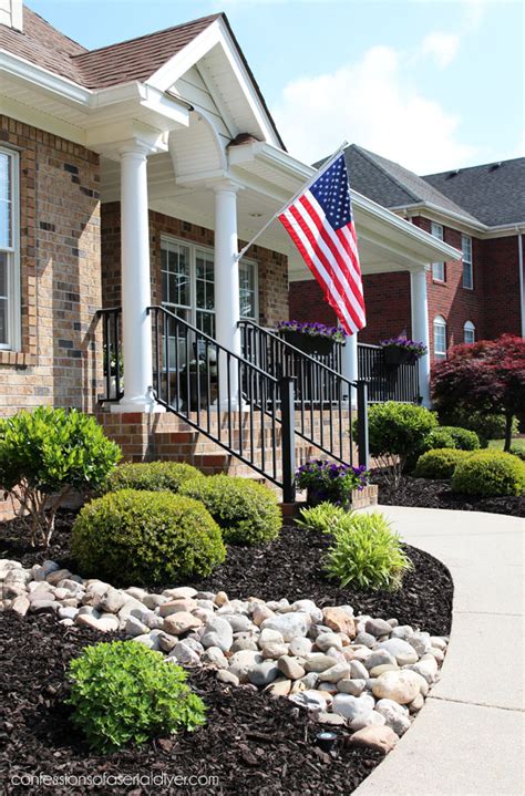 Front Yard Landscaping Ideas With Mulch