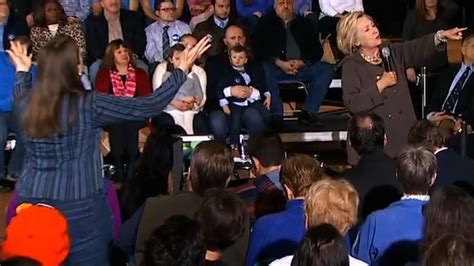 Hillary Clinton Heckled By Nh Lawmaker Over Bill Clintons Sex Scandals