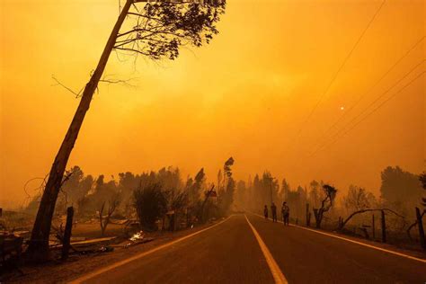A Pasqua Il Cielo Diventa Giallo Ecco Il Motivo