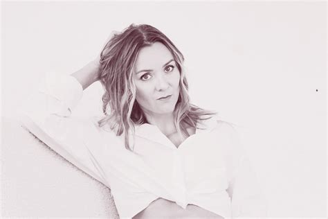 Dziedātāja Mūzikas Producente Iluta Alsberga Izdod Jaunu Dziesmu Viltnieks Radio Swh