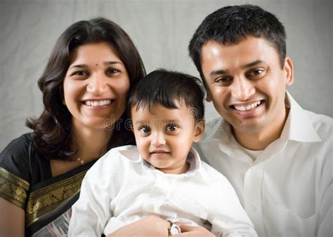 Porträt Von Mutter Vater Und Sohn Stockfoto Bild Von