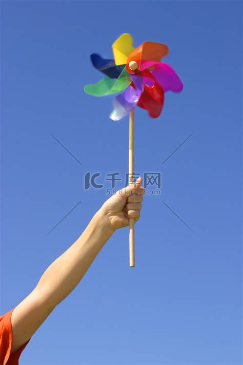 旋转风车风车高清摄影大图 千库网