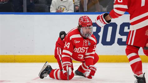 Ny Islanders Prospect Cole Eiserman Seen On Crutches After Lower Body