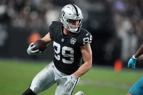 Greg Olsen Sends Strong Message On Raiders Te Brock Bowers Athlon Sports