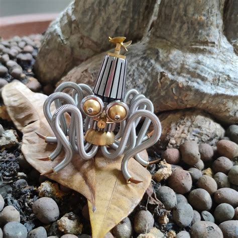 Mini Octopus Metal Art Model