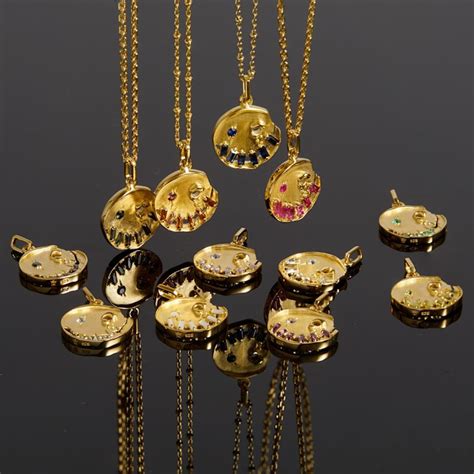 Smile August Gold Kasun Wolf And Badger