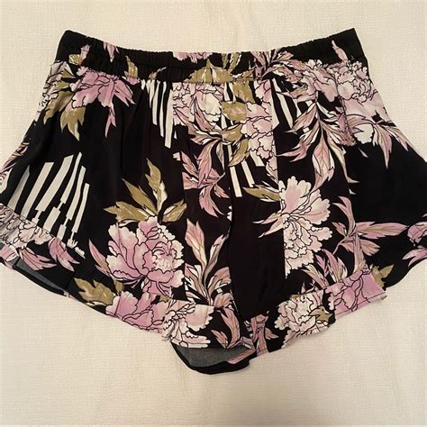 Urban Outfitters Floral Mini Shorts Gem