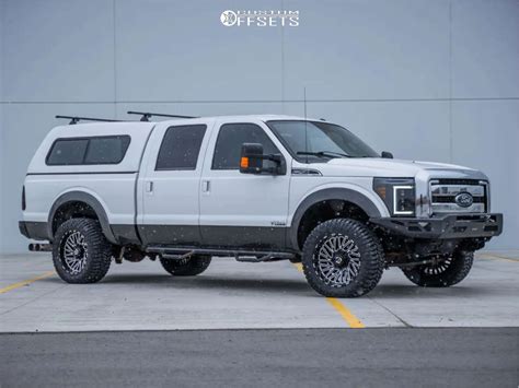 2015 Ford F 250 Super Duty With 20x10 19 Tis 553bm And 33125r20