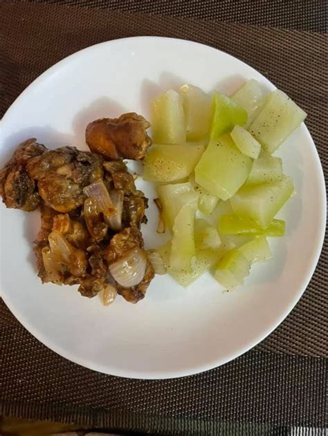 Calebasses Et Poulet Mauritian Cuisine