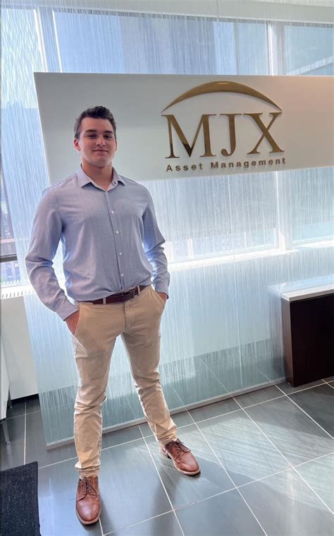 Hawks Hired Eric Baxter 23 Center For Career And Professional Development Roger Williams