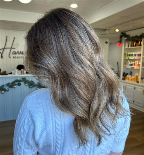 16 Best Light Brown Hair With Highlights 2026 Pixelify