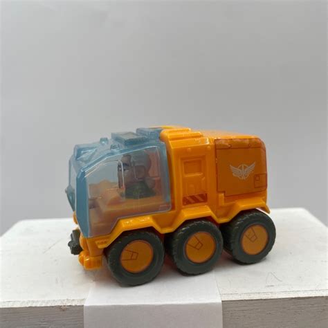 Disney Toys 222 Mcdonalds Disney Pixar Lightyear Darby Driving The Star Command Emergency