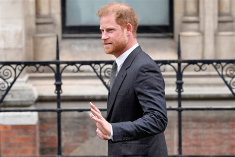 Daily Mirror Apologizes To Prince Harry At Start Of Phone Hacking Trial