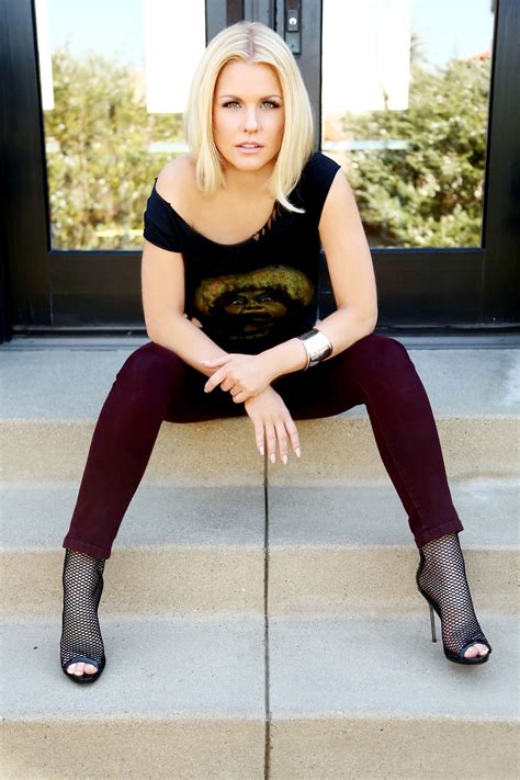 Photos — Carrie Keagan