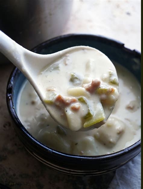Easy Instant Pot Clam Chowder Without Bacon