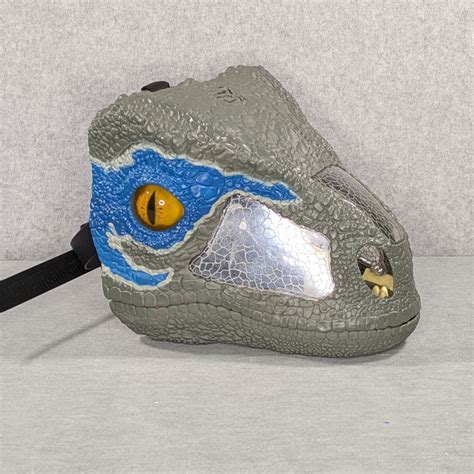 Mattel Jurassic World Chomp N Roar Mask Velociraptor Gem
