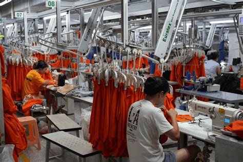 How Much Do Clothing Factory Workers In China Get Paid China