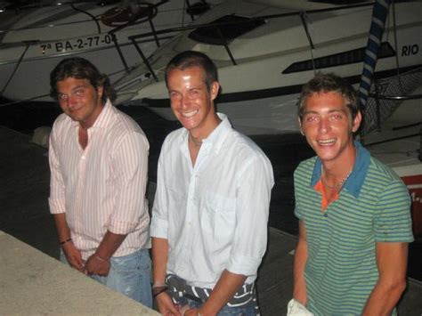 Guys Pissing January 2012