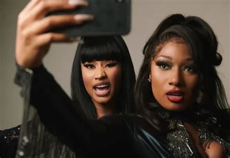 Nicki Minaj Og Faren Hennes Nicki Minaj Med Nytt Album I Oktober