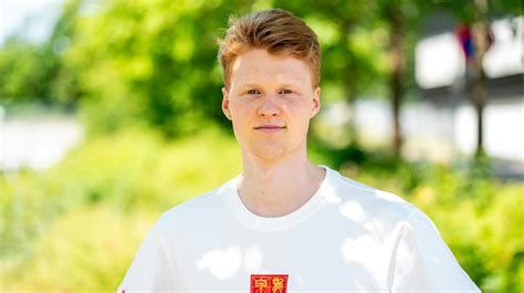 Anders Antonsen Nyder At Være Tilbage I Danmark Fejrer På Den Sødeste