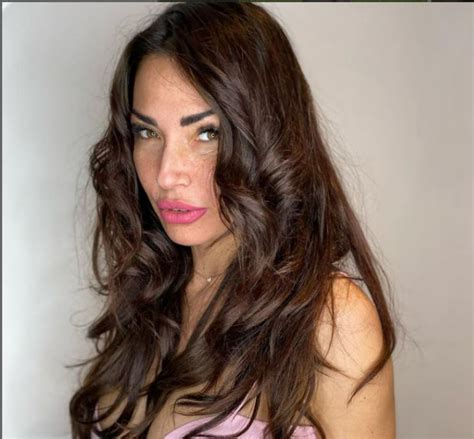 Ida Platano Oggi è Biondissima Ma Prima Era Scurissima La Ricordate