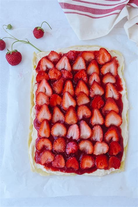 Strawberry Pizza Recipe Your Homebased Mom Blog