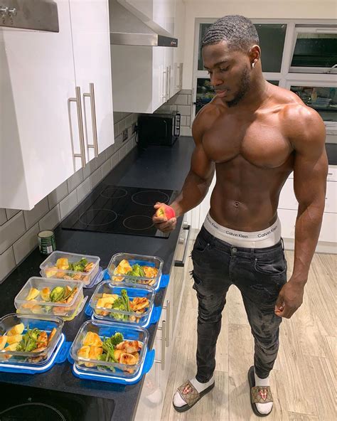 Moses Ldn Biography Pictures Age Height Girlfriend Net Worth