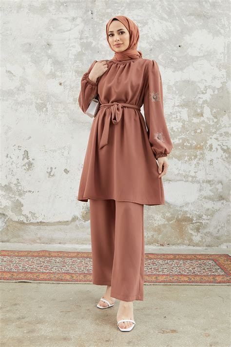 Mila Belted Set Camel Vavinor