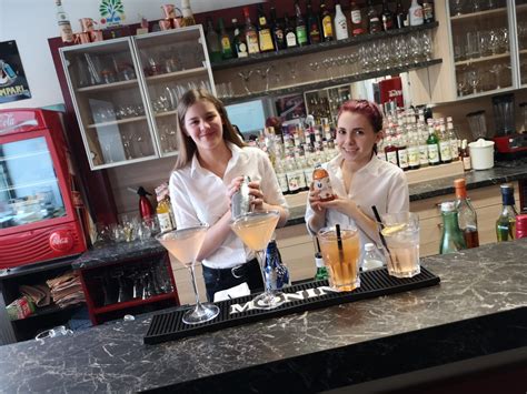 Melanie Schenk Assistant Managerin Im Klosterhof Wachau Restaurant Und Weinwelt In Spitz An