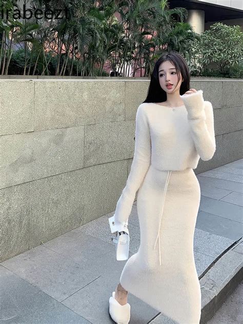 Irabeezt 여성용 스커트 세트 O넥 솔리드 니트 스웨터 미드 카프 스커트 빈티지 패션 투피스 세트 여성 의상