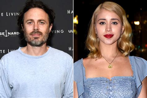 Casey Affleck Makes Romance With Caylee Cowan Instagram Official