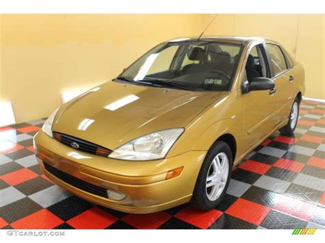 Jackpot Gold Metallic 2001 Ford Focus Se Sedan Exterior Photo 52240402