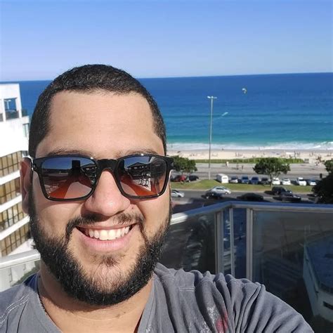 Raphael Gram Gram Raphael • Threads Say More