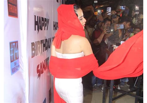 Urfi Javed Hides Her Assets With Hearts Netizens Slam The Bigg Boss Ott Contestant For Her Bold