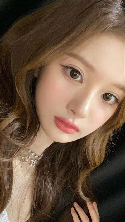 Pin Oleh Moweyy Di Sullyoon Selebritas Estetika Putih Kecantikan