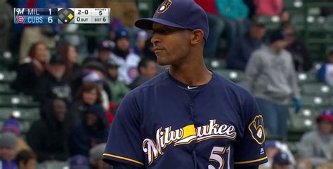 Brewers Vs Cubs Sam Freeman Buttons Jersey Wrong Photo Sports Illustrated