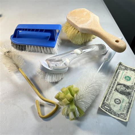Group Of 5 Assorted Cleaning Brushes Bottle Scrubbing Dish